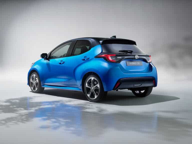 Les prix et les évolutions de la Toyota Yaris Hybride MC24