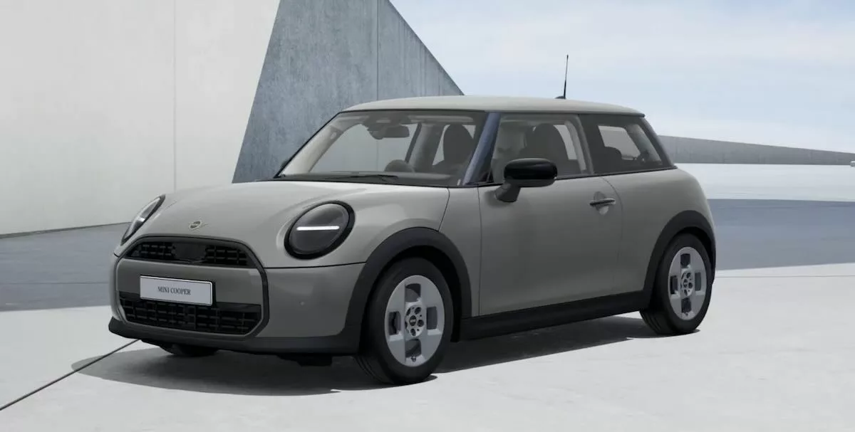 La Mini Cooper One 2026 revient avec moins de puissance mais un malus